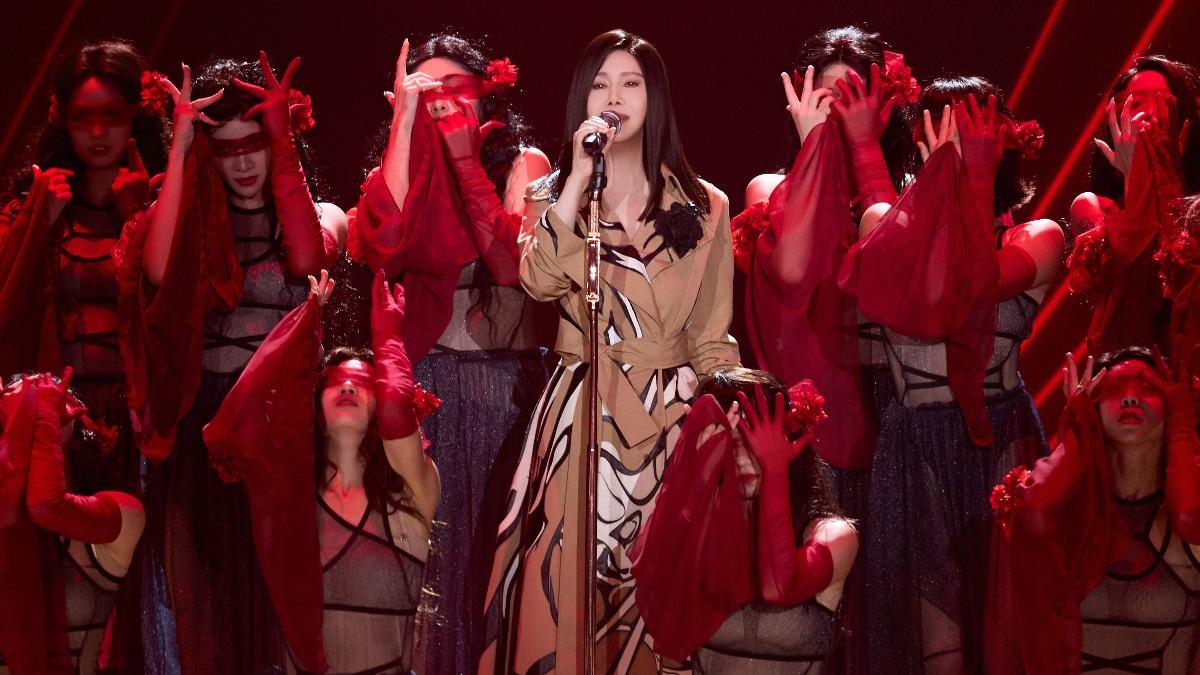 江蕙高雄演出Day8哭了！致敬林秋離「鬆口健康狀況」│TVBS新聞網