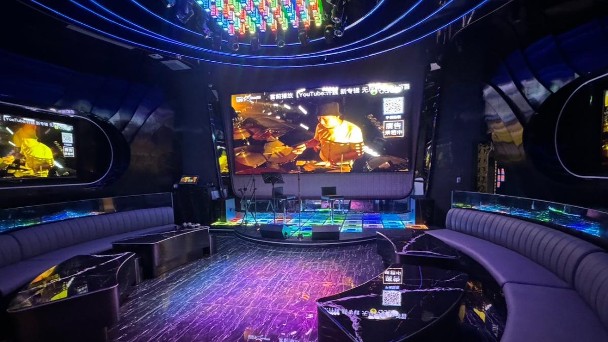 賓士KTV搶攻高雄市場！砸上億進駐 祭半價優惠歡唱│TVBS新聞網