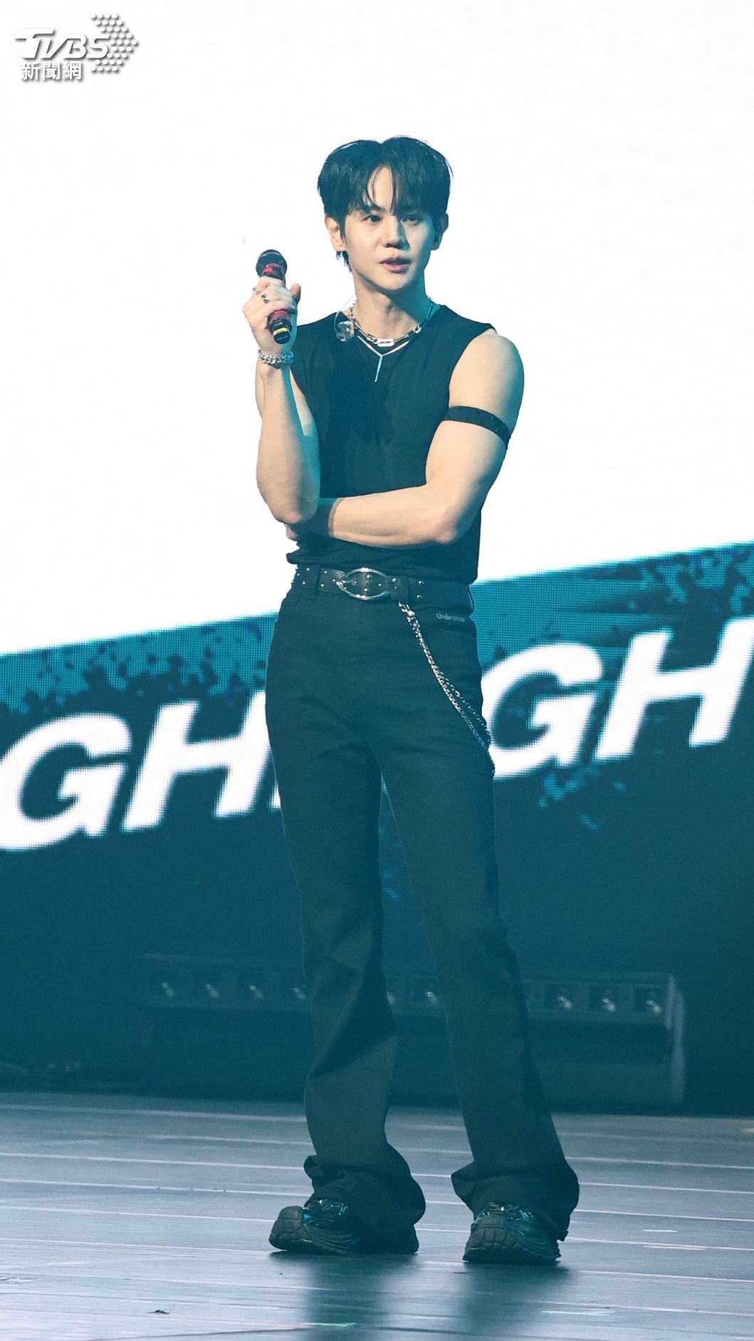 直擊／HIGHLIGHT東雲跟台粉「逛」101 斗俊驚問吹哨人去哪了│TVBS新聞網