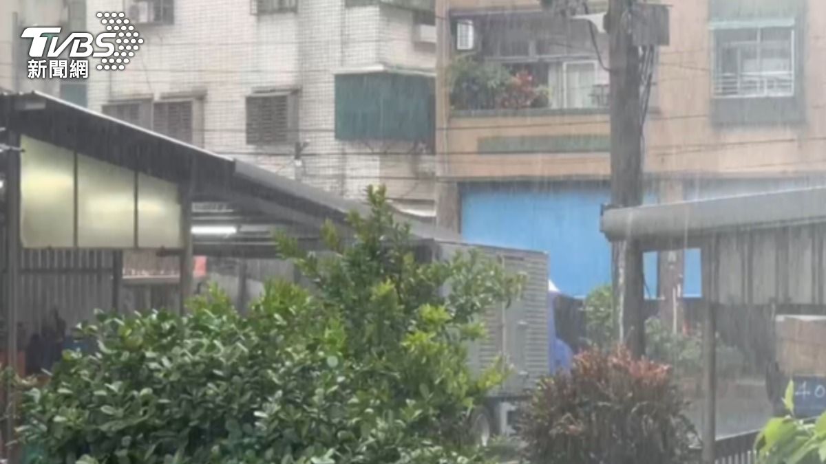 快訊／基隆大雷雨無預警停電！500戶受影響 安養中心也沒電│TVBS新聞網