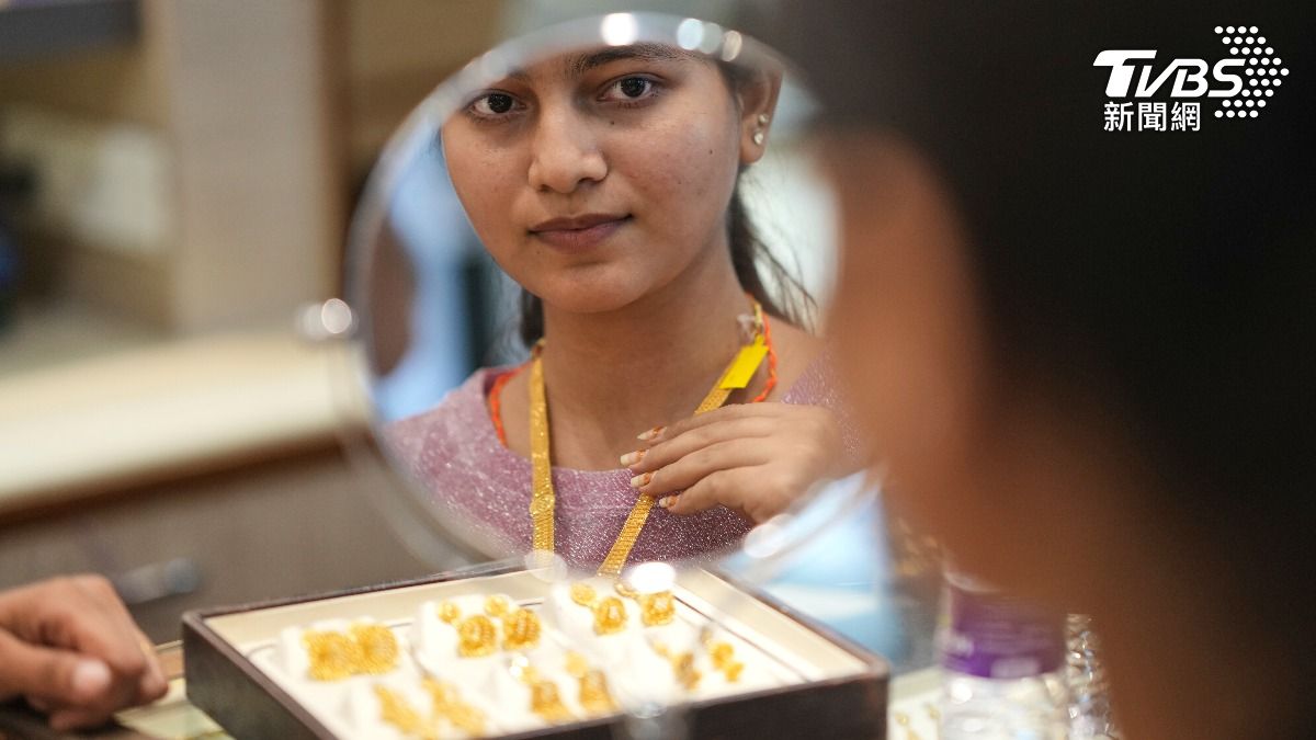 「1kg金條課關稅？」川普政府說法多變 金價創新高又暴跌│TVBS新聞網