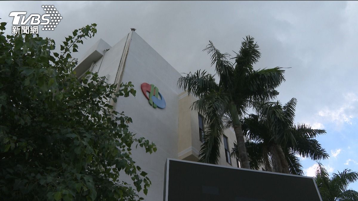 台中二中突跳電 200學生疏散喊好熱 跑超商度漫漫長夜│TVBS新聞網