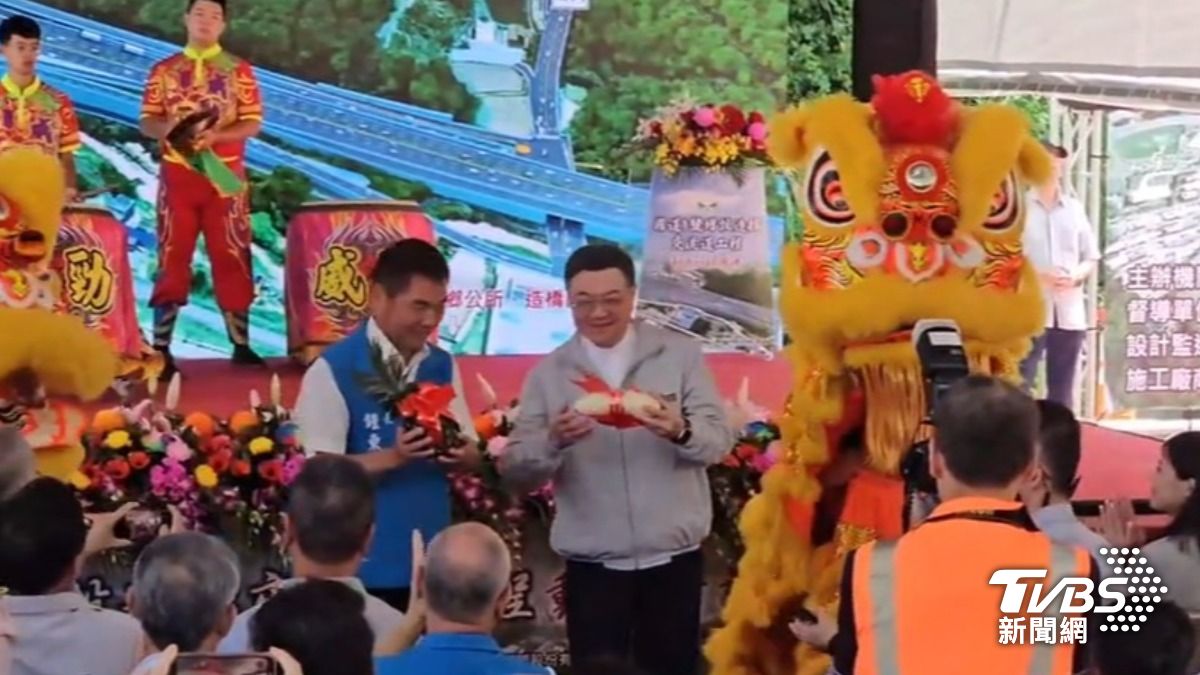 因普發現金？ 傳政院不編軍公教加薪 藍批綁架│TVBS新聞網