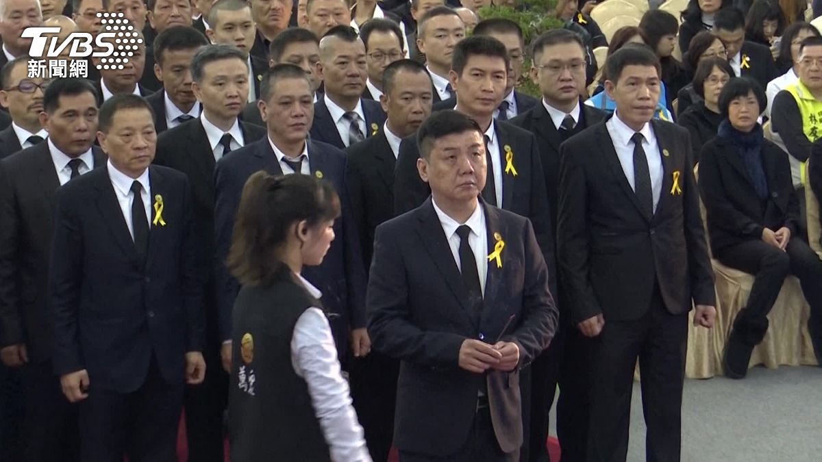 突襲掃黑！天道盟主「鐵霸」兄弟、太陽聯盟「麥可」等20人遭拘提│TVBS新聞網