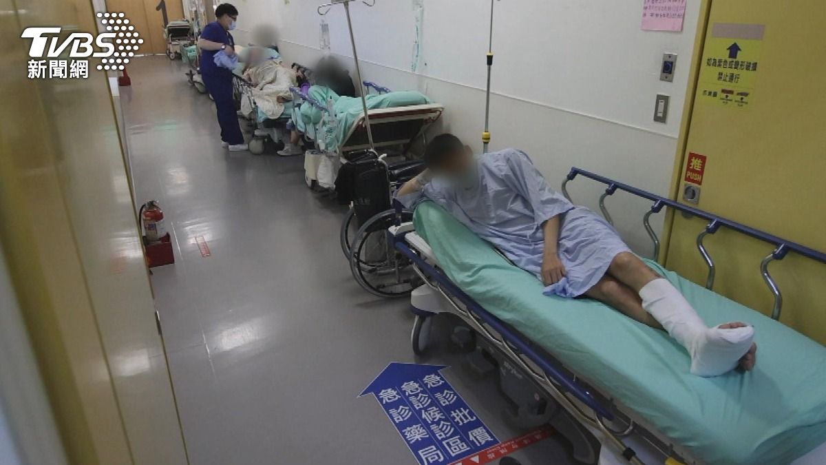 急診爆滿、醫護離職 誰來救命？衛福部擬設假日急症中心 專收輕症病患│TVBS新聞網