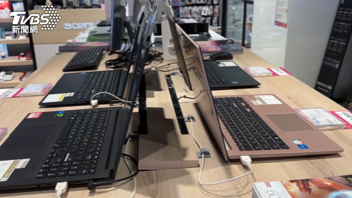 暑假近尾聲！ 開學文具、3C筆電「祭折扣搶商機」│TVBS新聞網