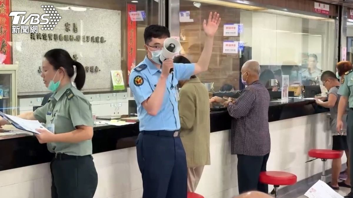 國軍高雄總醫院「系統大當機」 掛號看診暫停近2hrs│TVBS新聞網