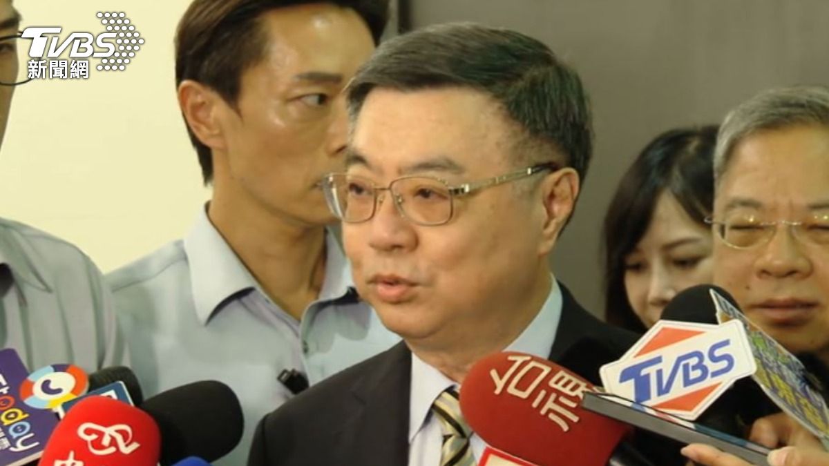 卓揆眼眶泛紅證實16人異動 陳義信入閣│TVBS新聞網
