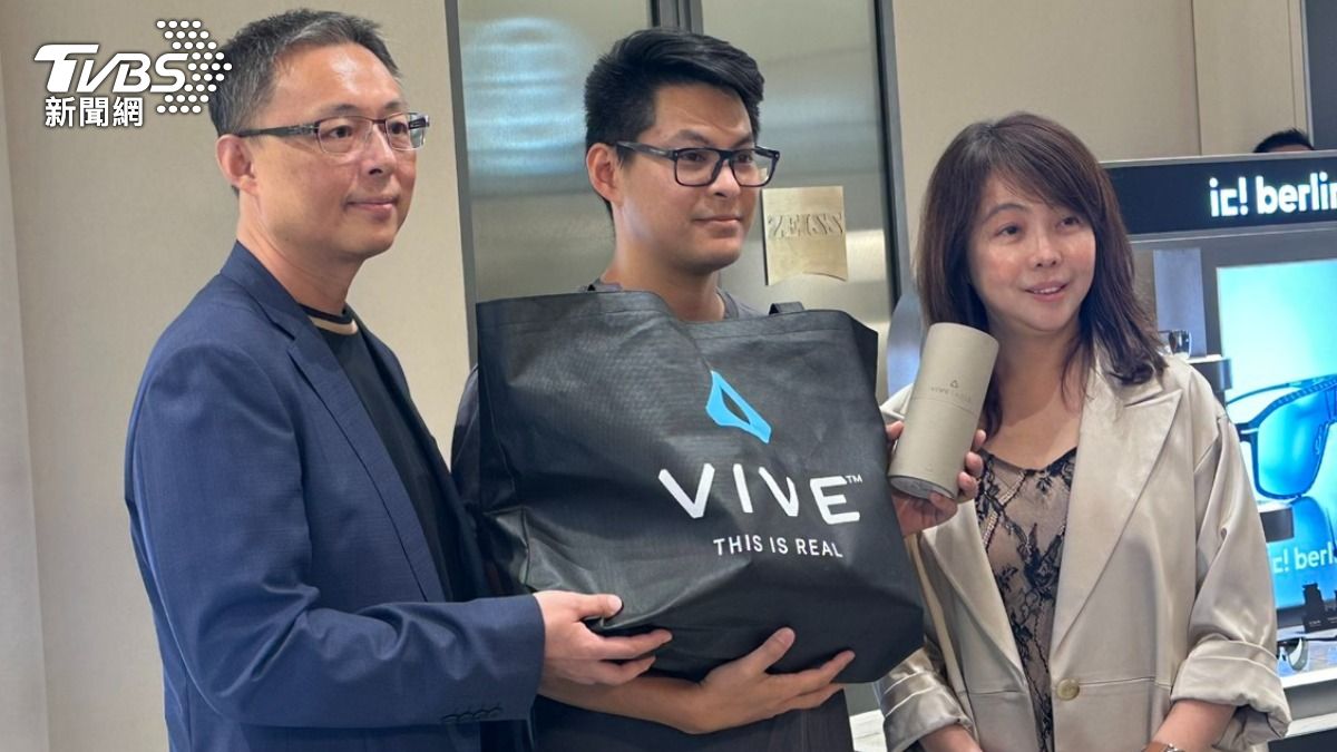 HTC AI眼鏡今開賣！預購超乎預期 視障顧客曝優點：降低閱讀難度│TVBS新聞網