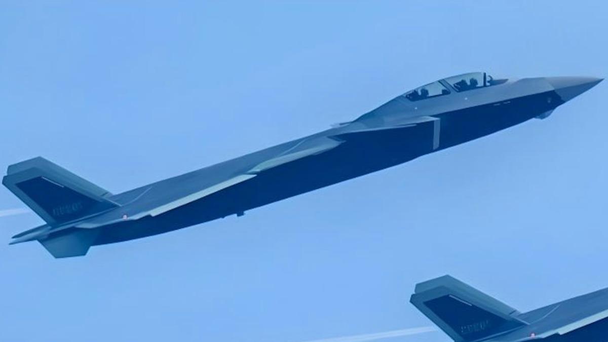 陸九三閱兵／殲-20｢黑武士升級版｣估首亮相！推力不輸F-35│TVBS新聞網