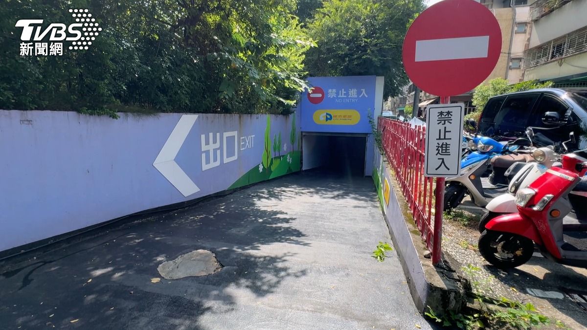 「只開了230公尺」也不行！男酒後違停等代駕 酒測超標被逮送辦│TVBS新聞網