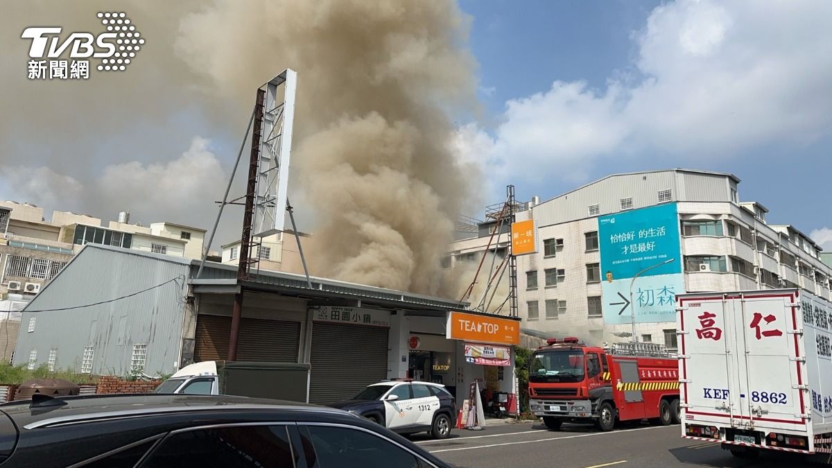 嚇！ 台南.宜蘭火警 電箱.電表燒出超狂駭人濃煙│TVBS新聞網