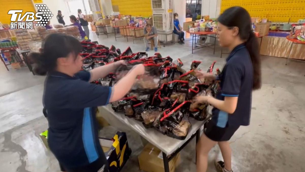 美式賣場普渡特別服務！清晨4點趕備2800支雞腿│TVBS新聞網