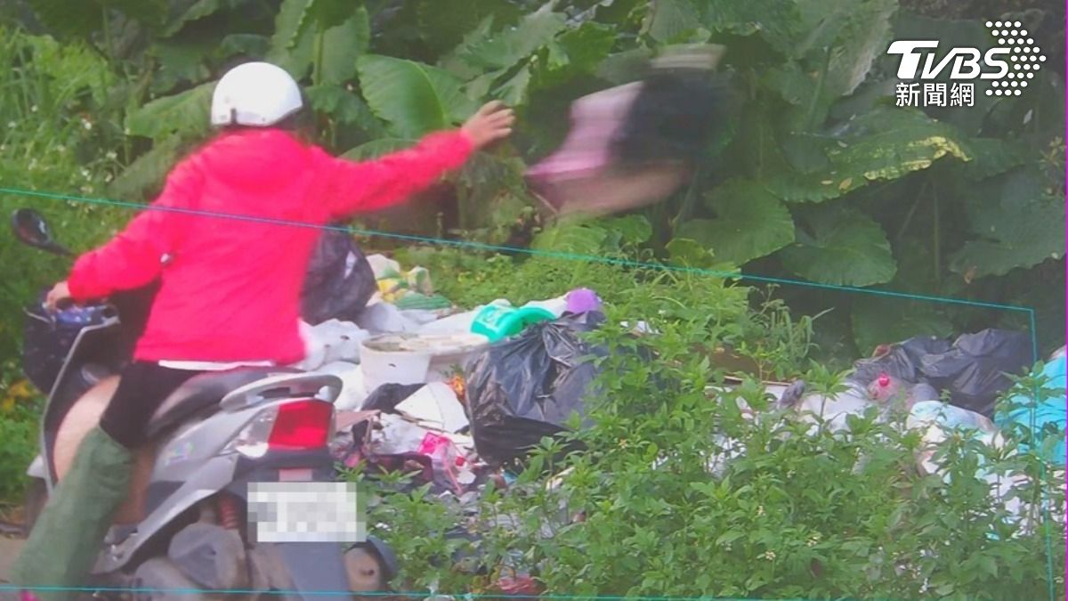 有人亂丟還放火！南投公墓變垃圾場 「一甩就溜」吞罰6000│TVBS新聞網