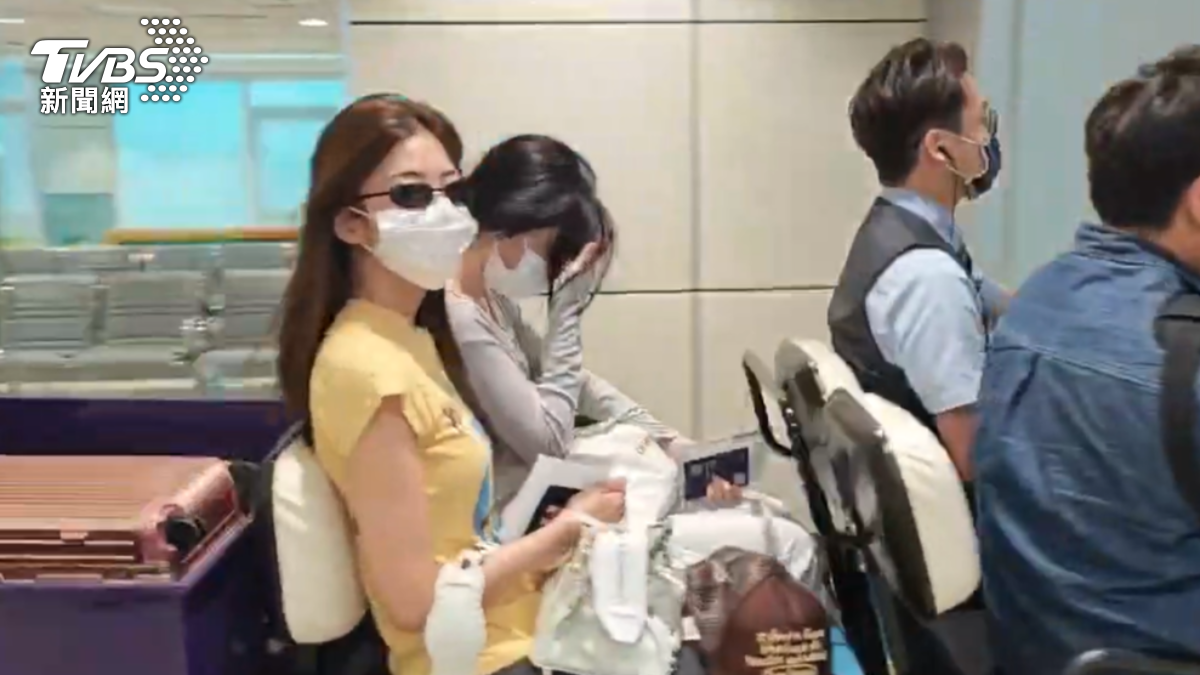 超人氣女團ITZY相隔一個月再度來台 「輕裝悠閒」預備台北小巨蛋開唱│TVBS新聞網