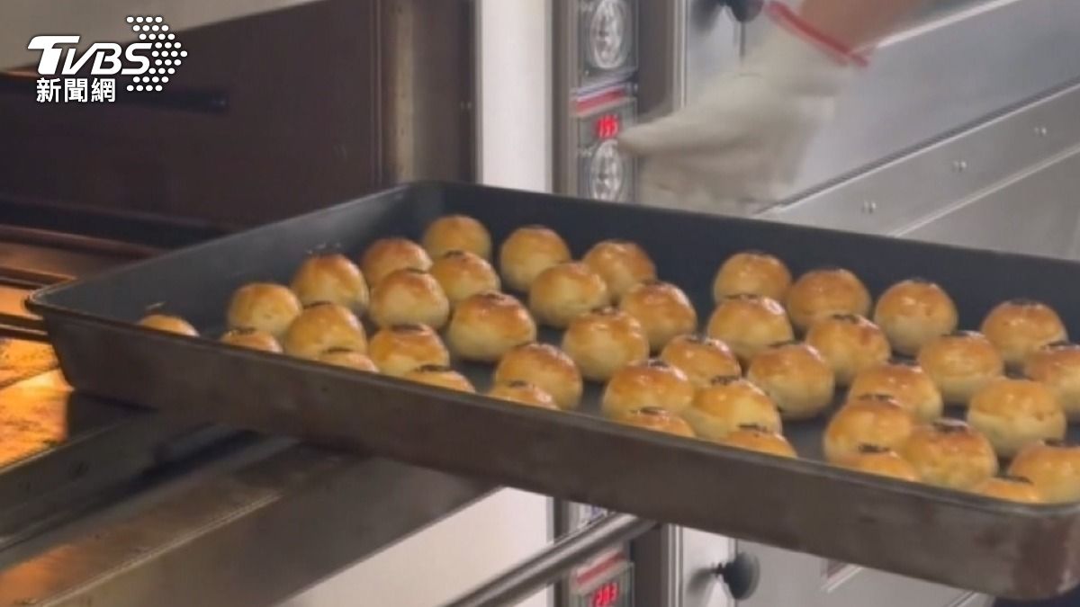 中秋月餅爆紅「鐵窗牌」4小時賣7萬顆 網打600通電話訂不到│TVBS新聞網