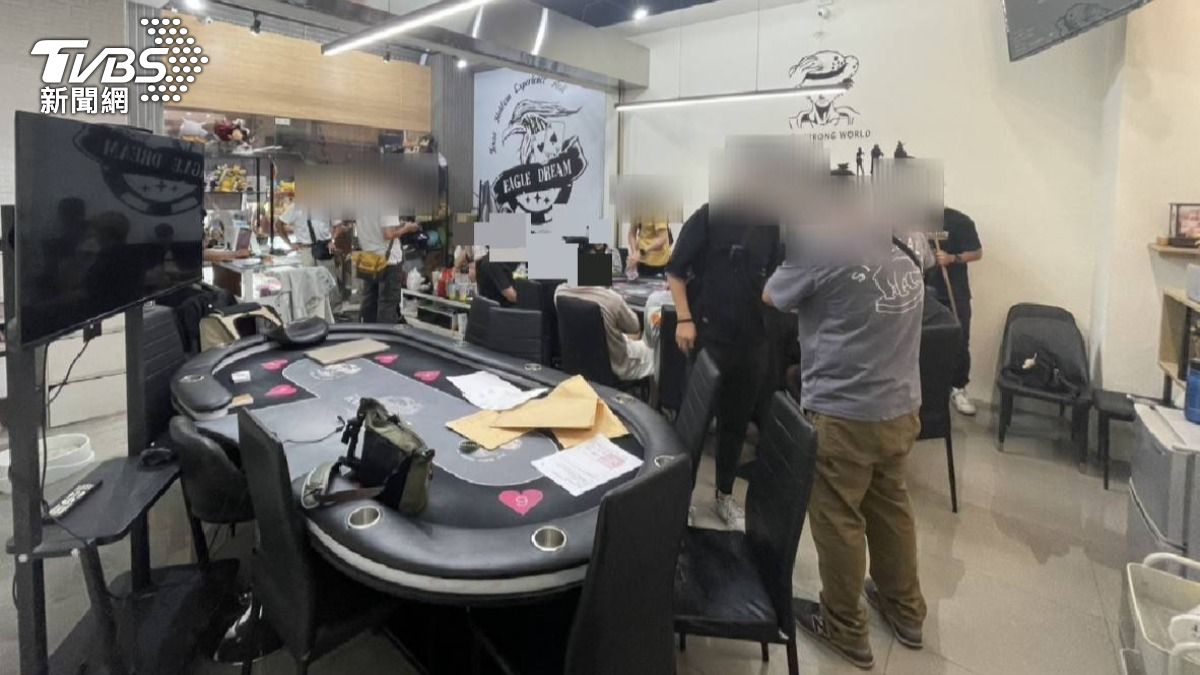 美女荷官發牌ing！台中警抄賭逮16人 賭客：這局怎算 │TVBS新聞網