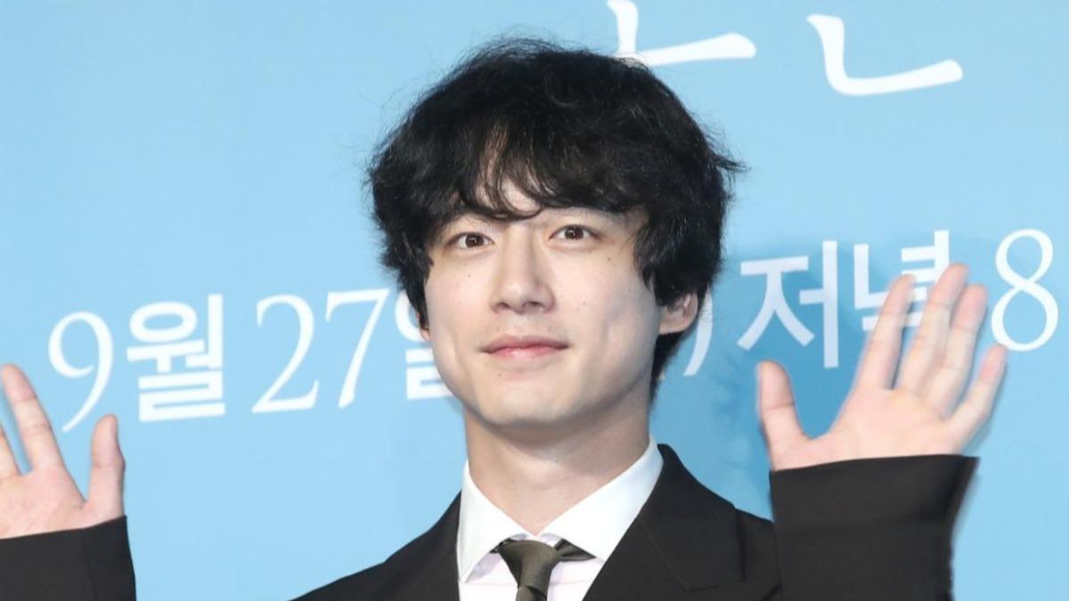 坂口健太郎「偷吃永野芽郁」正宮狠嗆 永野改愛田中圭糗叫成「健醬」│TVBS新聞網