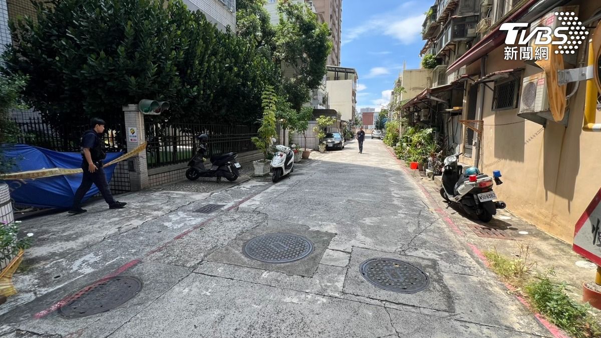 快訊／高雄翁墜樓慘死！家人同屋竟沒發現 認屍崩潰痛哭│TVBS新聞網