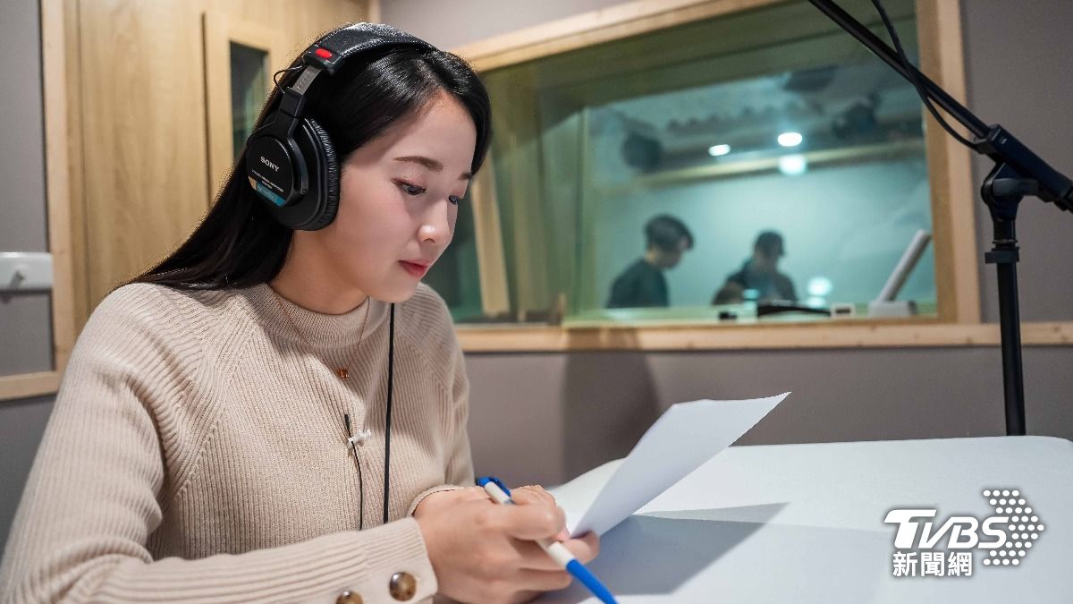 電影《96分鐘》播報配音真實身分曝！ 正妹主播被封「TVBS小林依晨」│TVBS新聞網