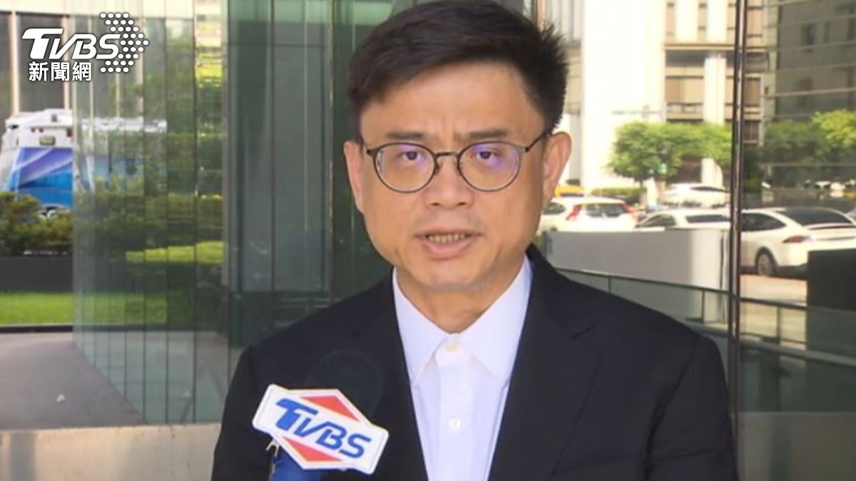 禁「同框總統」！ 台南、高雄「綠選將」急拆看板響│TVBS新聞網