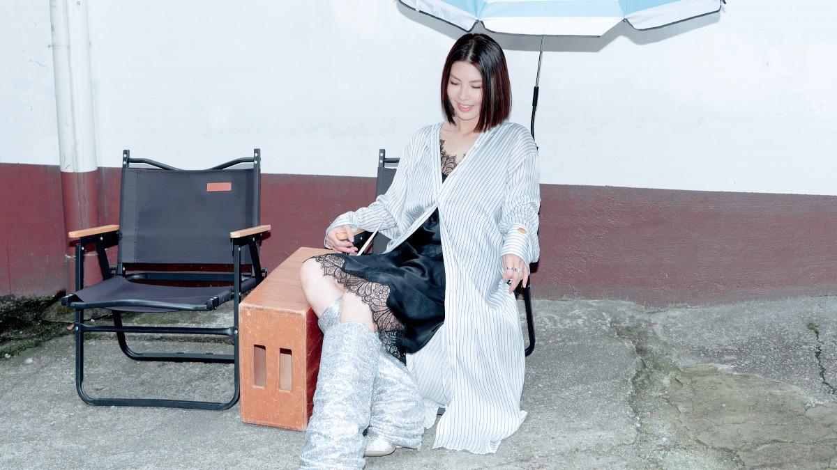 吳青峰出手了！許茹芸迎雙喜美成這樣 憶過往忍淚：持續開心往前│TVBS新聞網