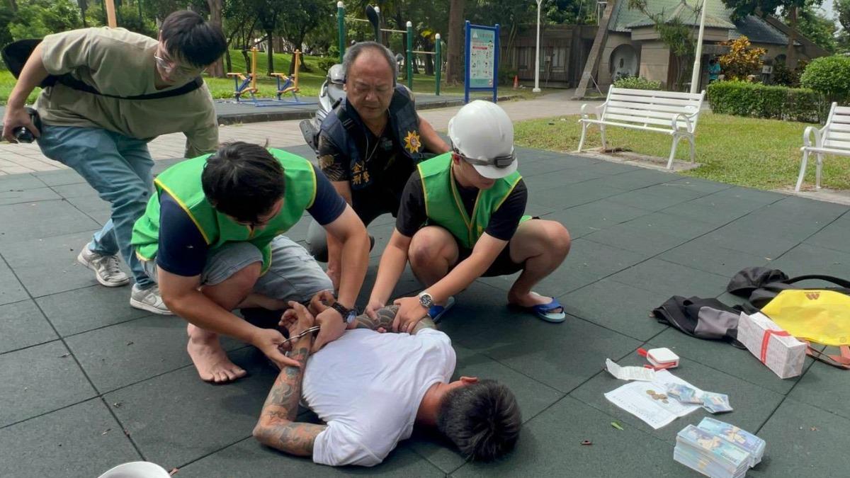 金門女遭「假檢察官」詐200萬！搭機到高雄 與警合作設局逮車手│TVBS新聞網