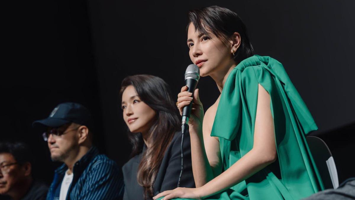 釜山影展／舒淇同框李心潔美成這樣！被稱「傳奇演員」大笑回應│TVBS新聞網