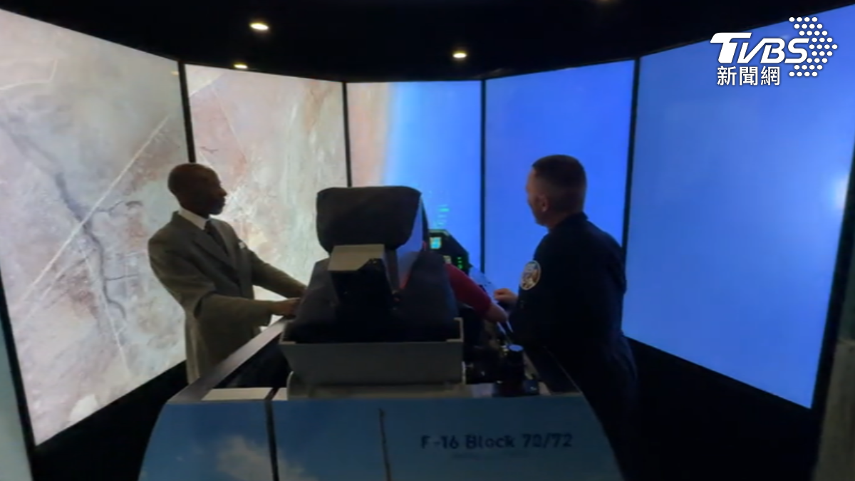 美製IBCS整合雷達抗干擾 精準1彈制敵 開箱F-16BLK70模擬器│TVBS新聞網