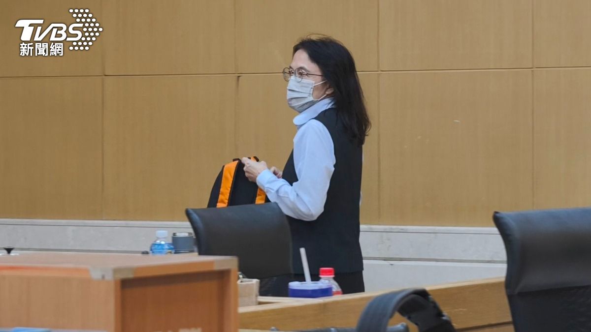 寶島眼鏡高層涉A加盟營收 副董500萬、「公主」300萬交保│TVBS新聞網