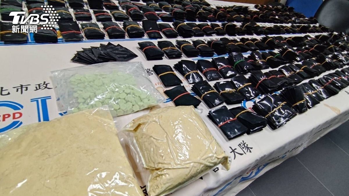 社子島藏毒窟！毒販租貨櫃屋稱存放煙火 2400包毒咖啡包遭查扣│TVBS新聞網