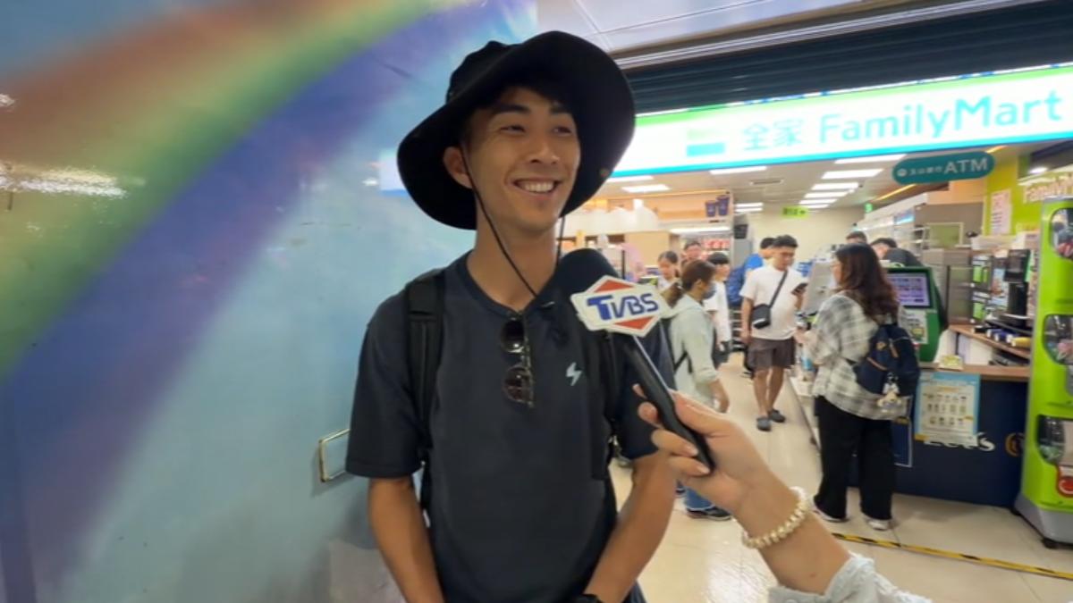 YTR嘟嘟人也來！「鏟子超人」犧牲連假 奔光復救災│TVBS新聞網