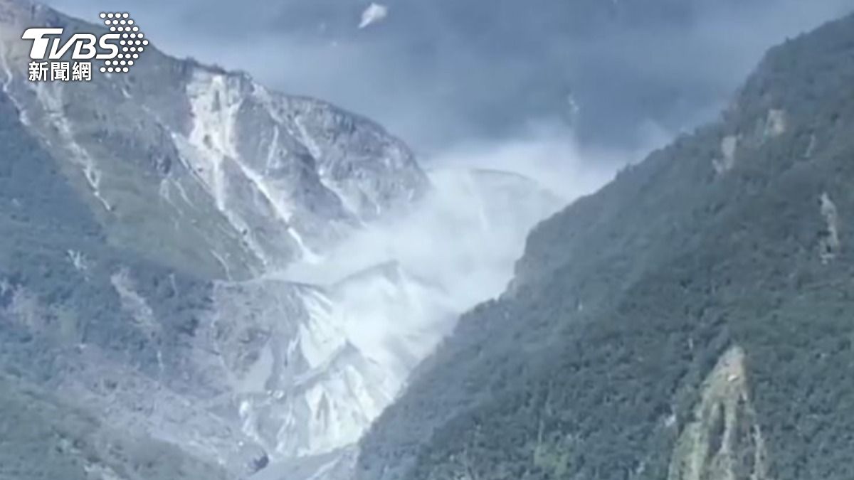 堰塞湖「持續下切」空拍曝 紅色警戒難解除│TVBS新聞網