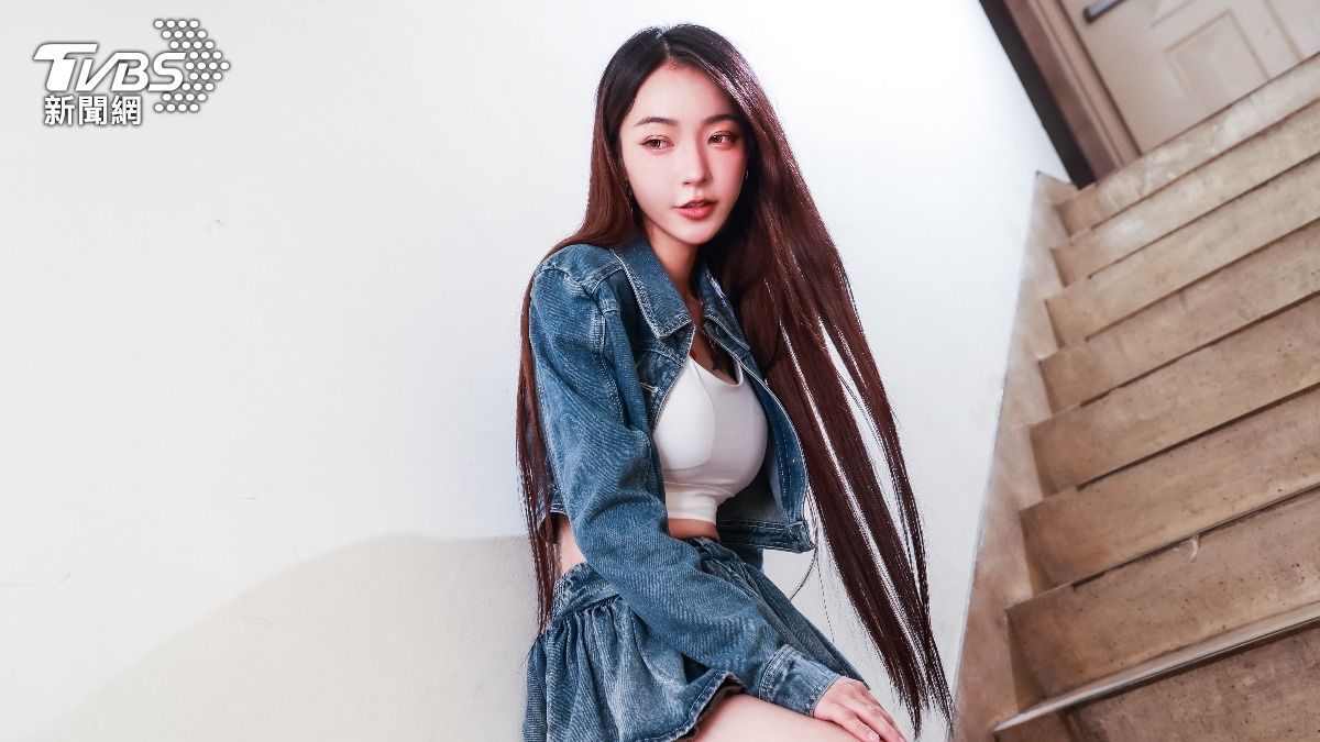 JKF女郎大尺度太辣！攝影師拍一半「突起反應」 狂收鳥照驚：有點小│TVBS新聞網