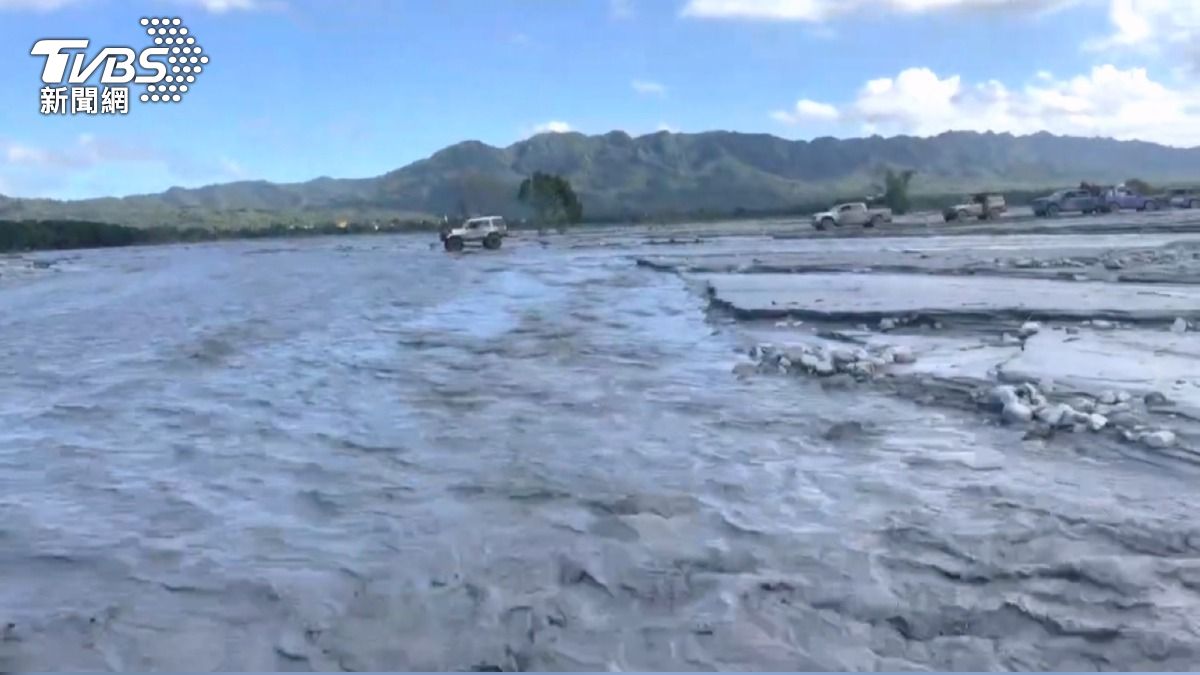 雙親巡田疑遭洪水沖走失聯6天… 女兒心痛：不知道哭了幾回合│TVBS新聞網