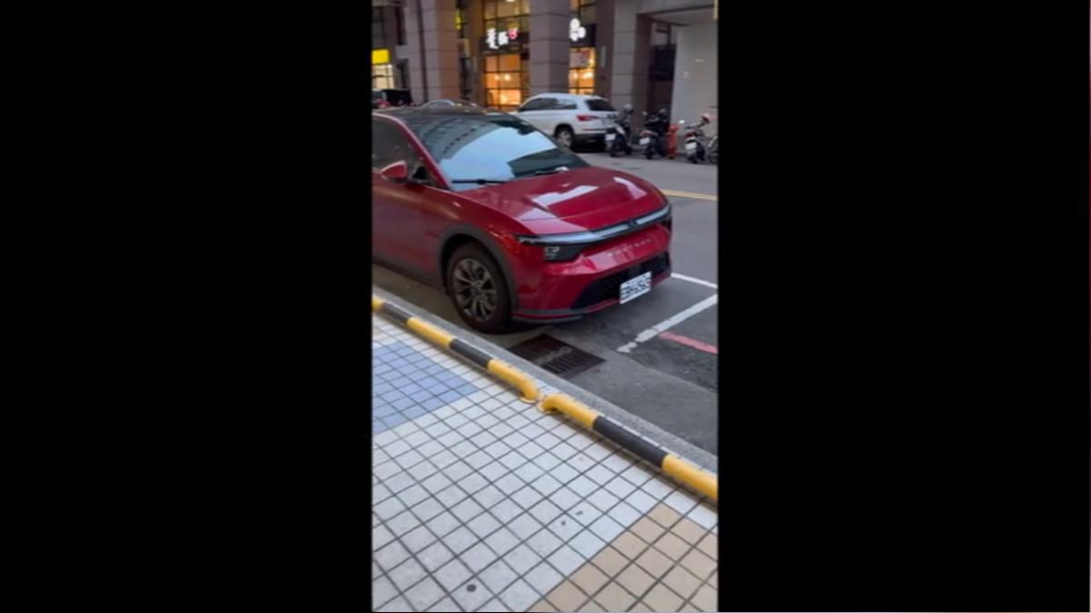 驚見鴻海電動車「Model B」上路 汽車YTR曝LOGO亮點│TVBS新聞網