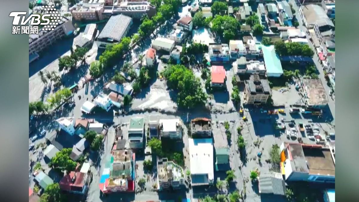 驚險逃生！老翁「洪水淹胸口」 專家：花蓮災區50%災民恐患PTSD│TVBS新聞網