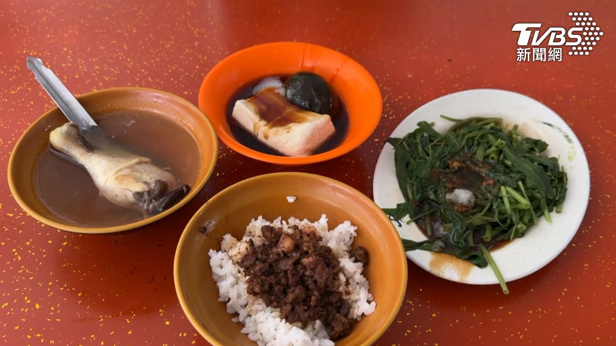 香菇雞湯含「一隻腿」賣25元！還有「比臉大碗公」鍋燒麵│TVBS新聞網