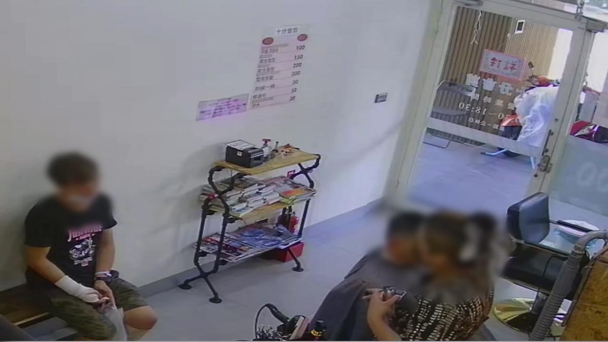 繃帶男出沒！以車禍為由四處借錢 還罵人「傻X」│TVBS新聞網