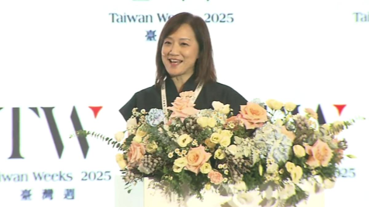 美又強! 昔玉女歌手徐仲薇成「外銀最美CEO」│TVBS新聞網