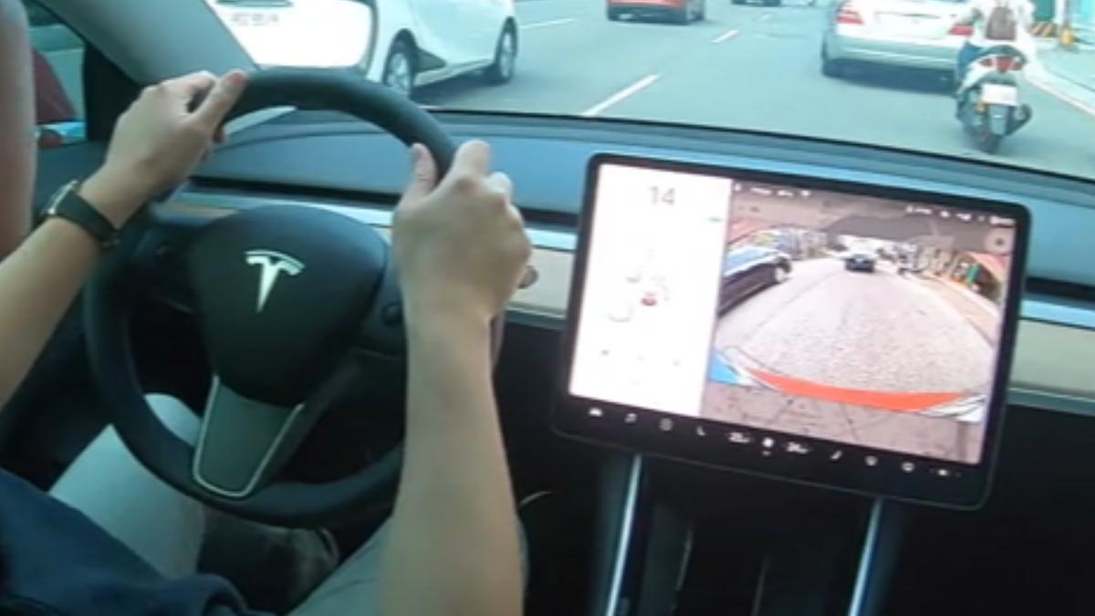 特斯拉宣布「頂級連線」轉訂閱制！每月收199元 車主反應兩極│TVBS新聞網