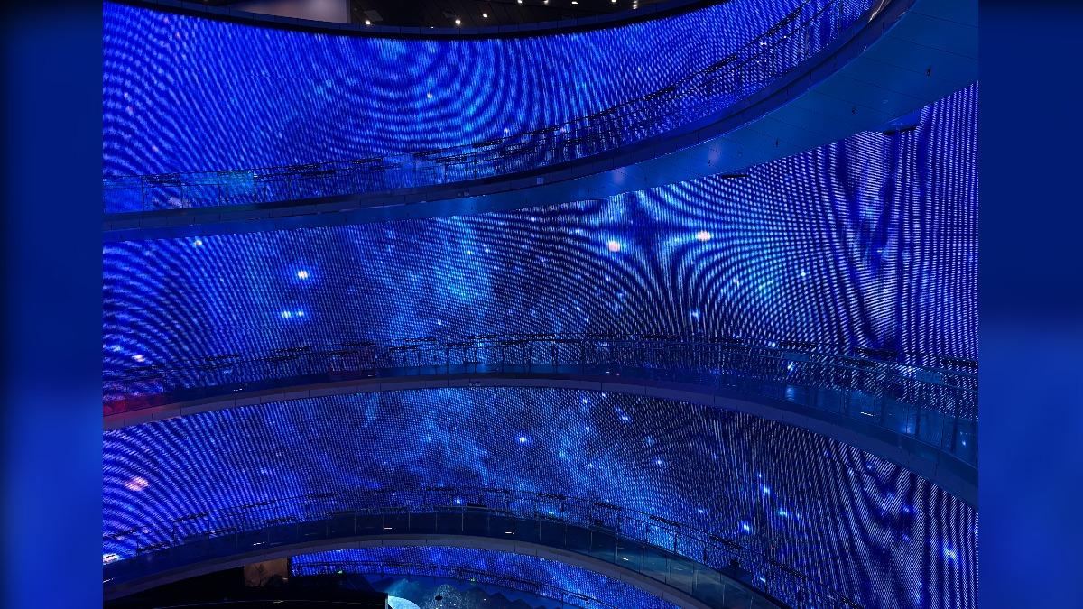 銀河搬進博物館 8層樓高巨型LED螢幕吸引百萬人打卡│TVBS新聞網