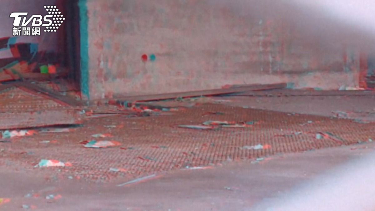 YTR拍「廢校探險」 驚見男屍倒臥車內 5天觀看數7.8萬│TVBS新聞網