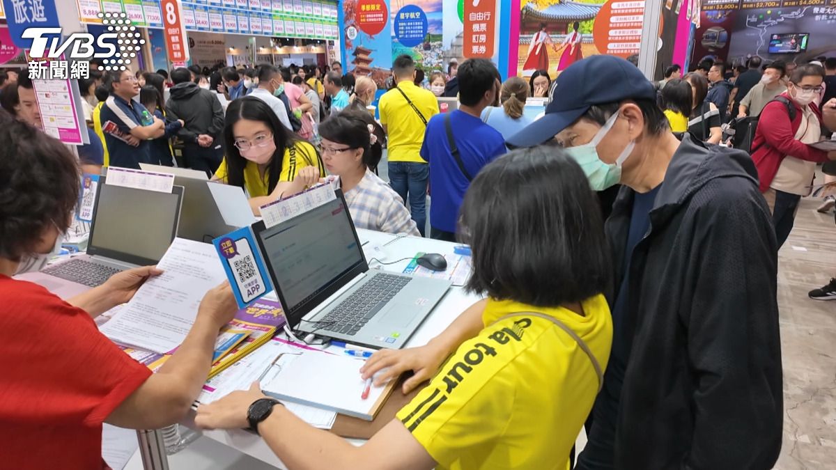 「999元機票比高鐵還便宜」台中飛峴港激優惠 台中旅展搶購潮 │TVBS新聞網