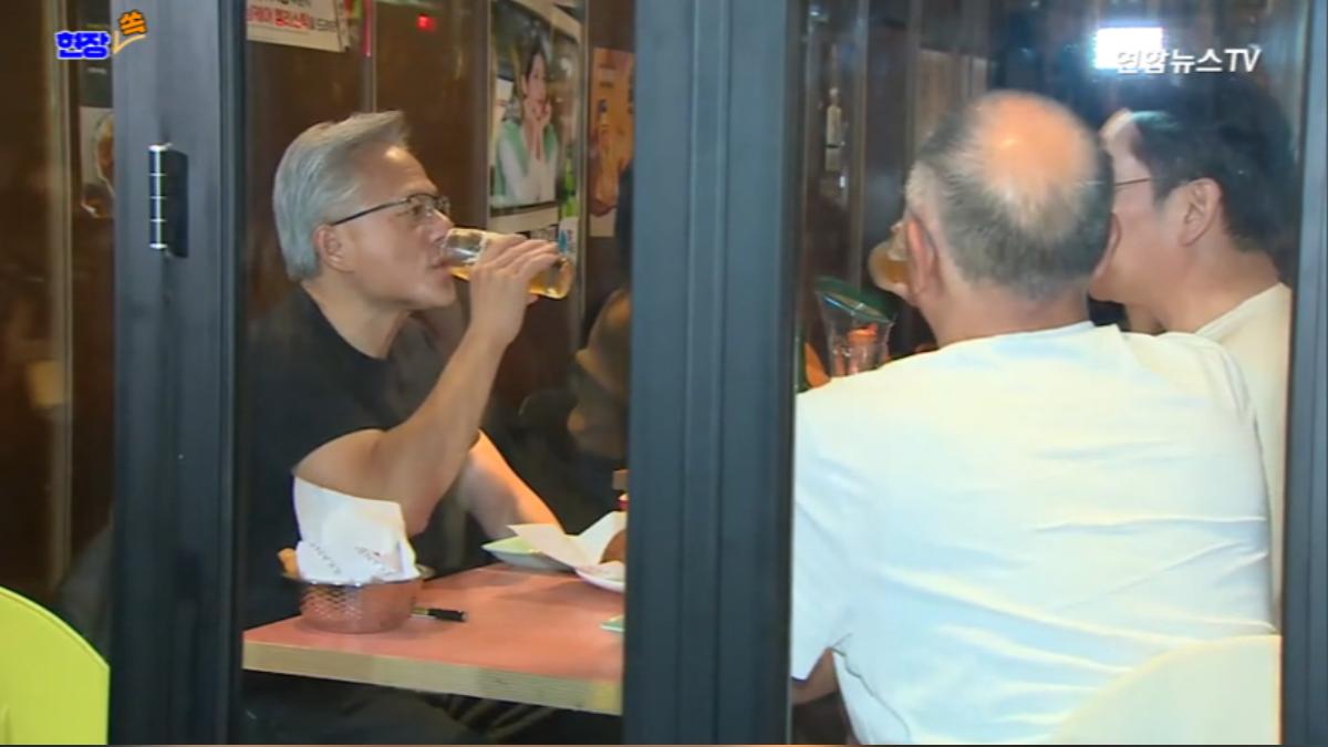 3巨頭會面！ 黃仁勳揪三星、現代會長「吃炸雞談AI」│TVBS新聞網