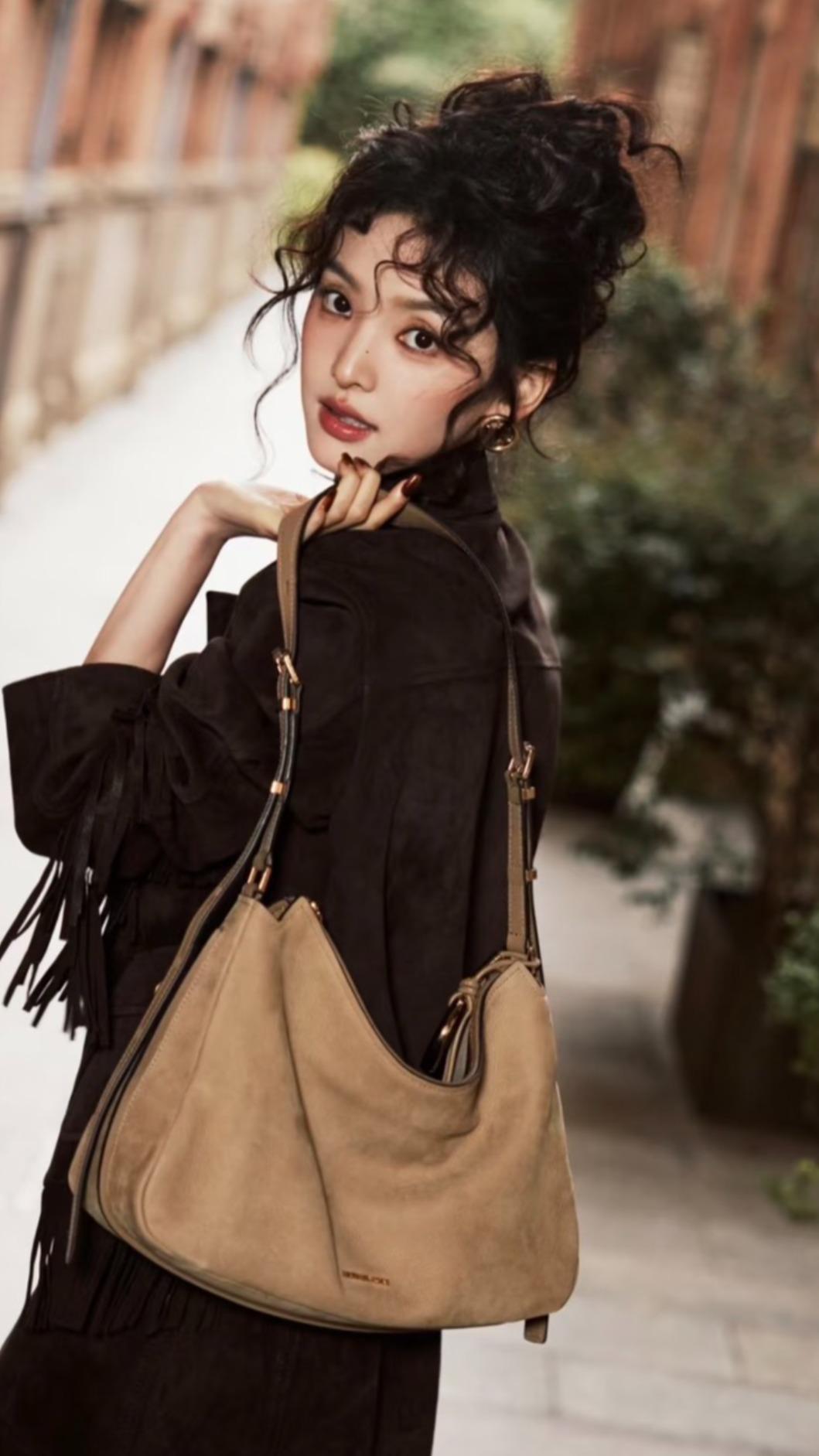 秋天必背！Threads超夯COACH「1包款」 容量超能裝│TVBS新聞網