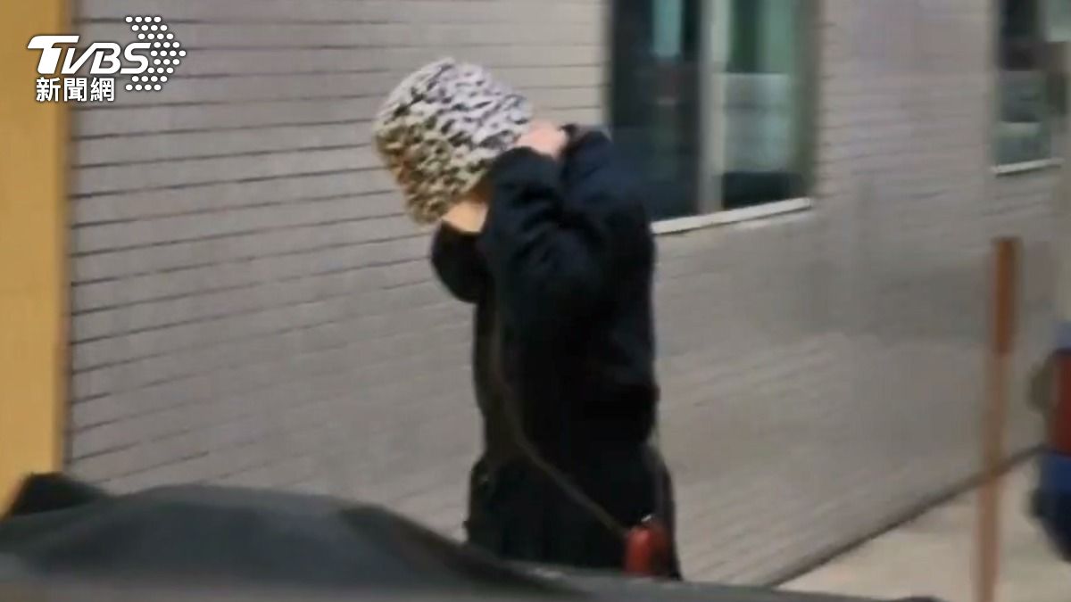 天王GD來了！私人專機凌晨抵台 鏡頭「嗨比倒V」奢華內裝曝│TVBS新聞網