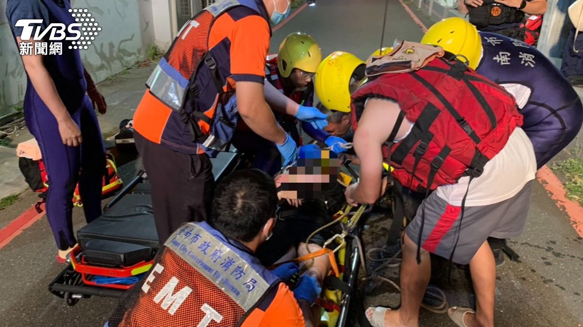 台南消防夜會女網友出事！她生氣墜河卻怕打119 結局超展開│TVBS新聞網