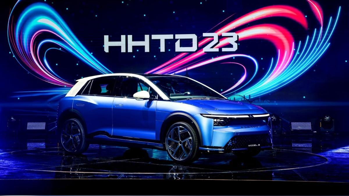 鴻海要當台灣特斯拉？Model B傳以自有品牌「Foxtron Bria」上市│TVBS新聞網