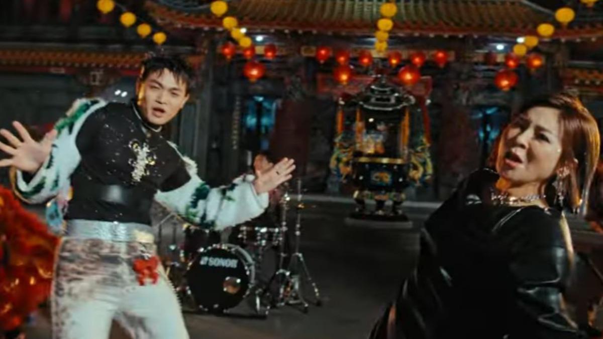 百萬YTR金針菇自費宣傳台灣！同框李雅英 美秀集團、王彩樺為嘉義獻唱│TVBS新聞網